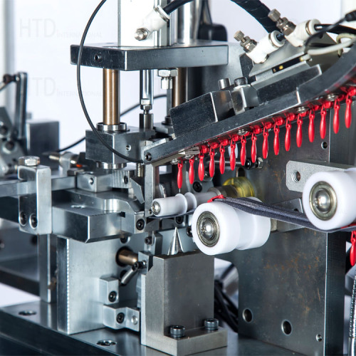 자동 플라스틱 지퍼 슬라이더 장착 기계, Bossgoo.com의 고품질 자동 플라스틱 지퍼 슬라이더 장착 기계