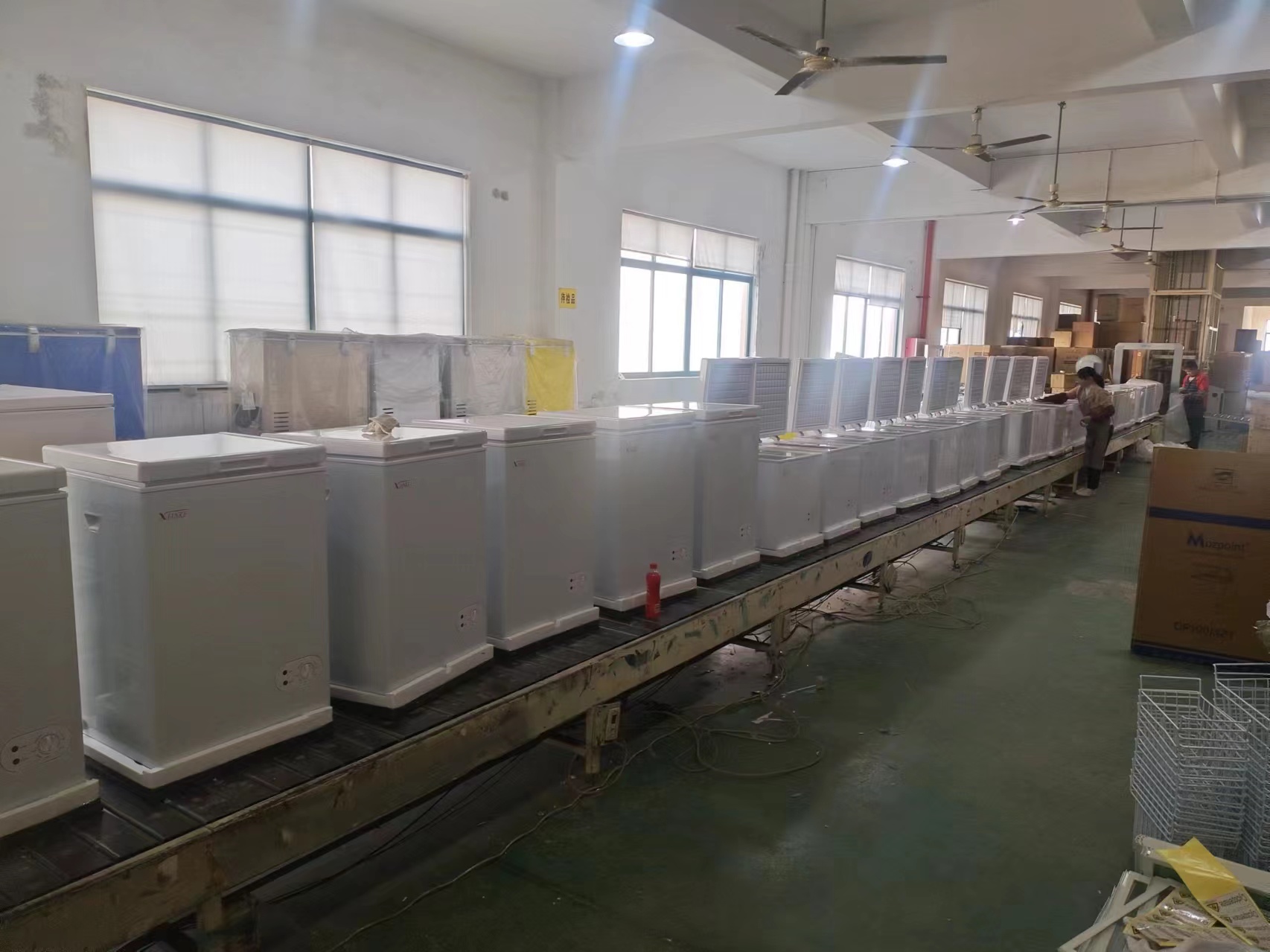 12v/24v Solar-powered Dc Freezer: 208l Single-temperature Unit For ...