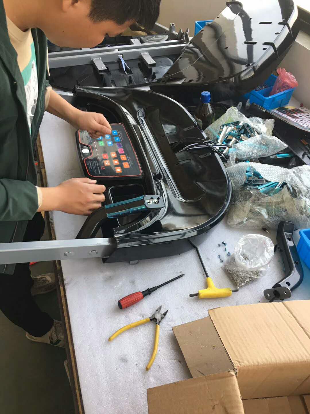 The Production Process of Commercial Treadmills