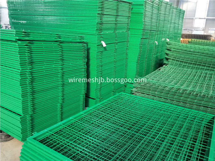 Green Color Welded Wire Mesh Fence, High Quality Green Color Welded ...