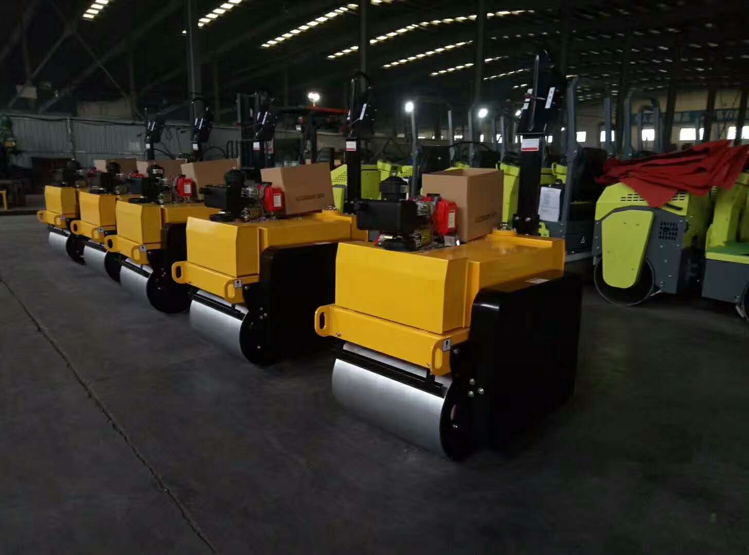 Hand Vibratory Pedestrian Roller: Walk Behind Compactor Vibratory ...