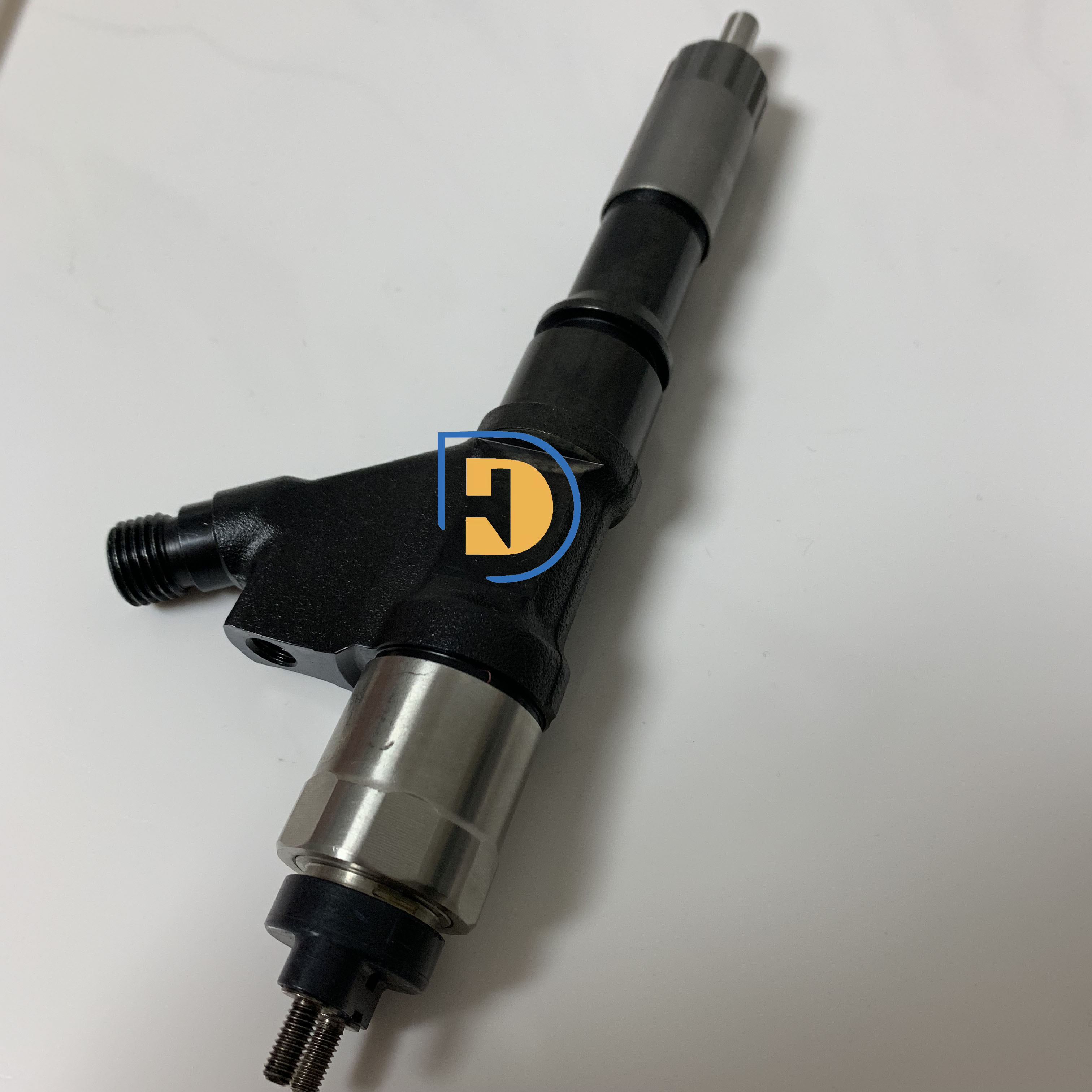 Latest Design Fuel Assembly Nozzles Injector Pd 095000-8100 - New ...