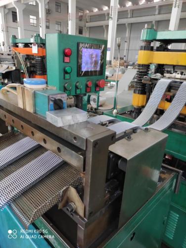 Custome Fin Machine And Fin Mold, High Quality Custome Fin Machine And ...