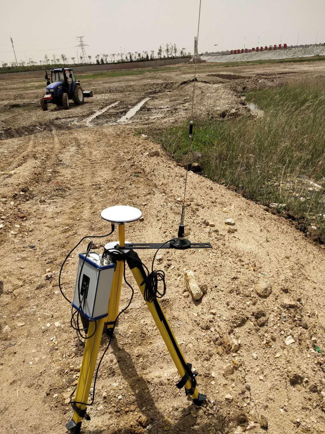 Trimble Gnss Land Leveling And Farm Machine Guidance Systems, High ...