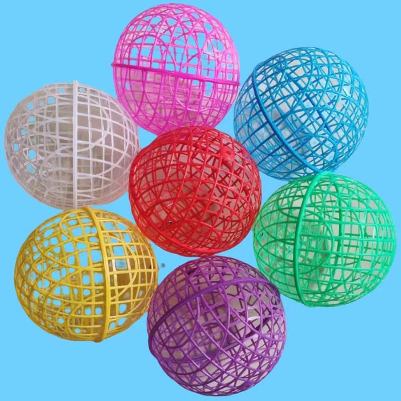Plastic Spherical Walking Chicken Cages For Small Animal Protection ...