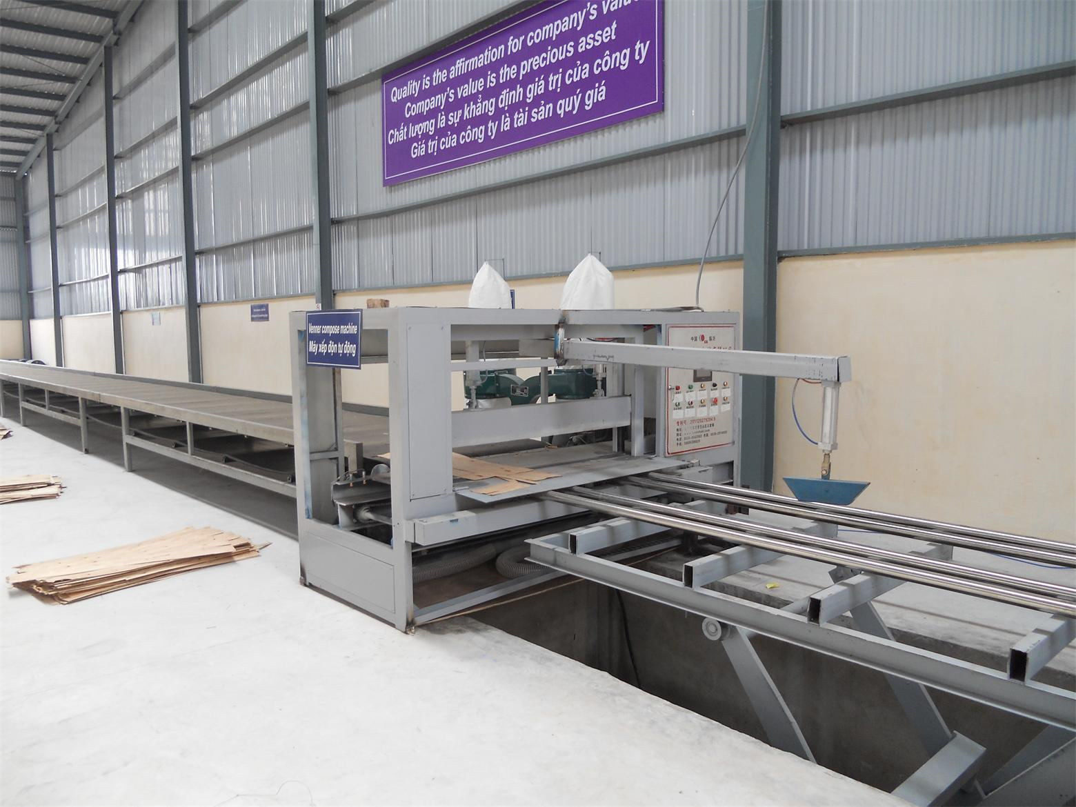 Plywood Paving Machine/veneer Composing Machine For Production Line ...