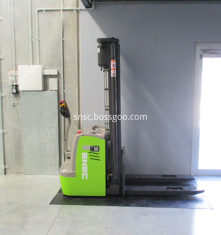 Walk-behind แบตเตอรี่ Stacker 1500kg คุณภาพสูง Walk-behind แบตเตอรี่ ...