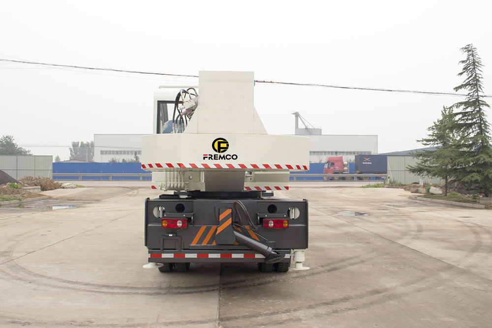 8 Ton Telescopic Boom Mobile Crane Truck, kualitas tinggi 8 Ton ...