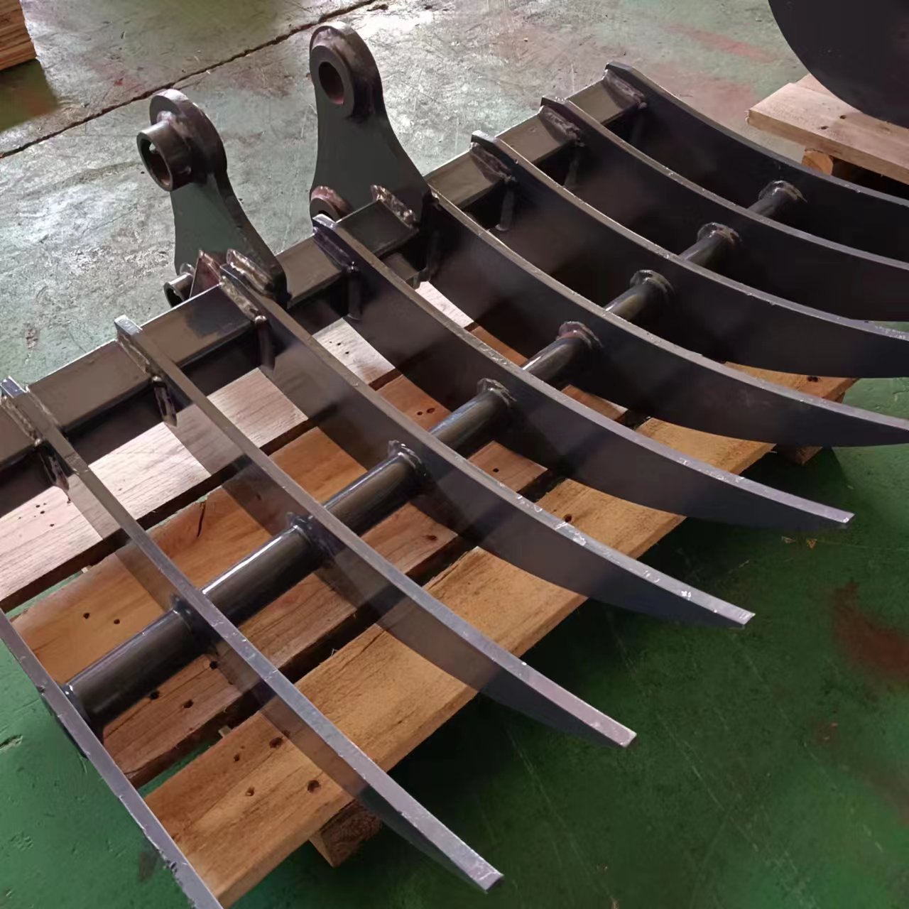 Customized Mini Excavator Root Rake Attachments With Variable Teeth ...