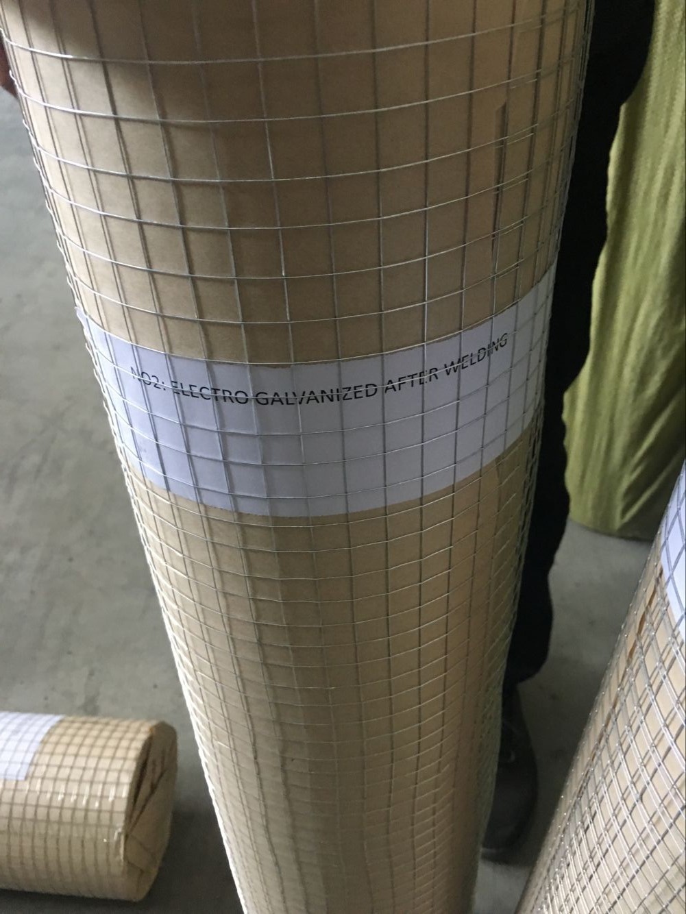 Customized 4x4 Galvanized Welded Wire Mesh Fence Rolls, High Quality ...