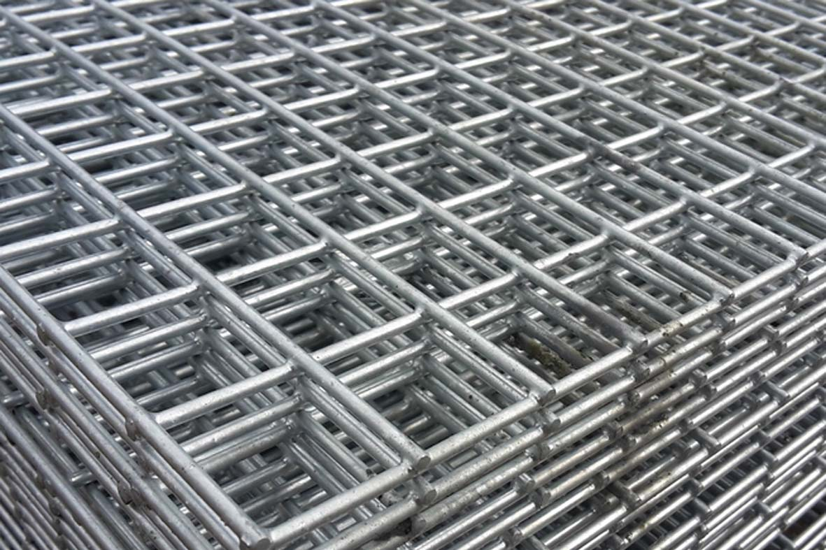 Black/galvanized Welded Wire Mesh Panels For Construction, High Quality ...