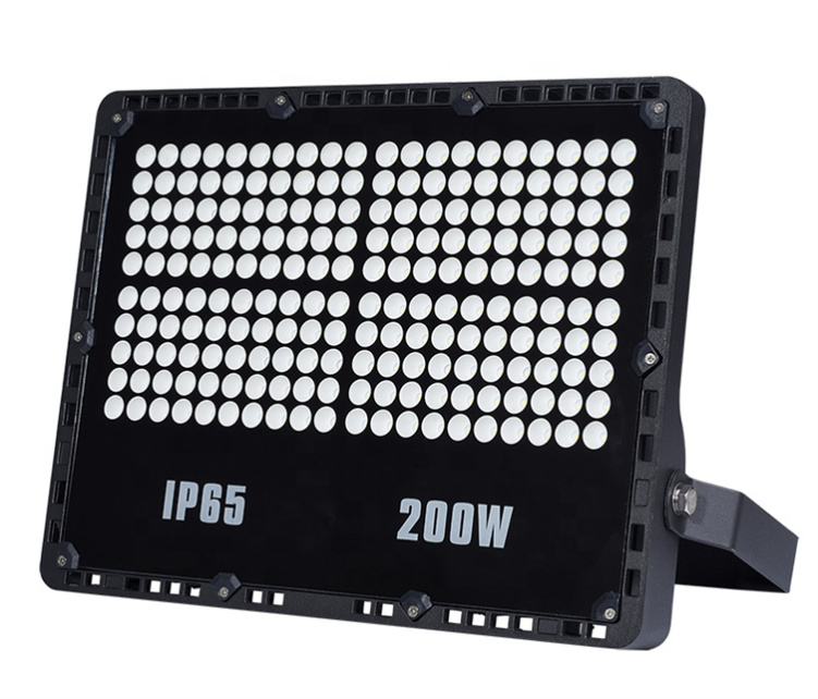 Comparison Of Floodlight Vs Spotlight comparison-of-floodlight-vs-spotlight