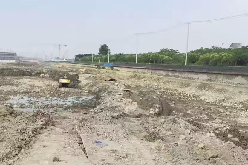 Excavators on construction sites have repeatedly gone on strike, the ...