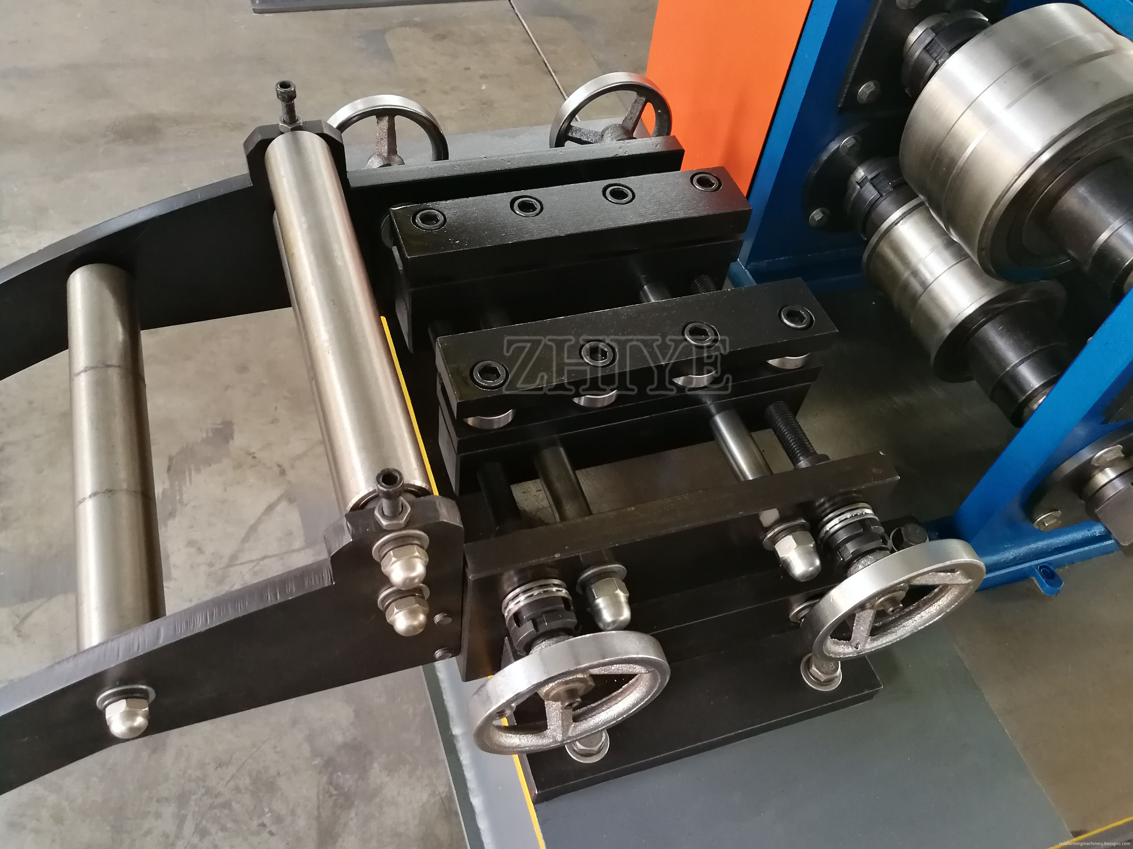 Hot Sale Cross Tee Grid Roll Forming Machine, High Quality Hot Sale ...