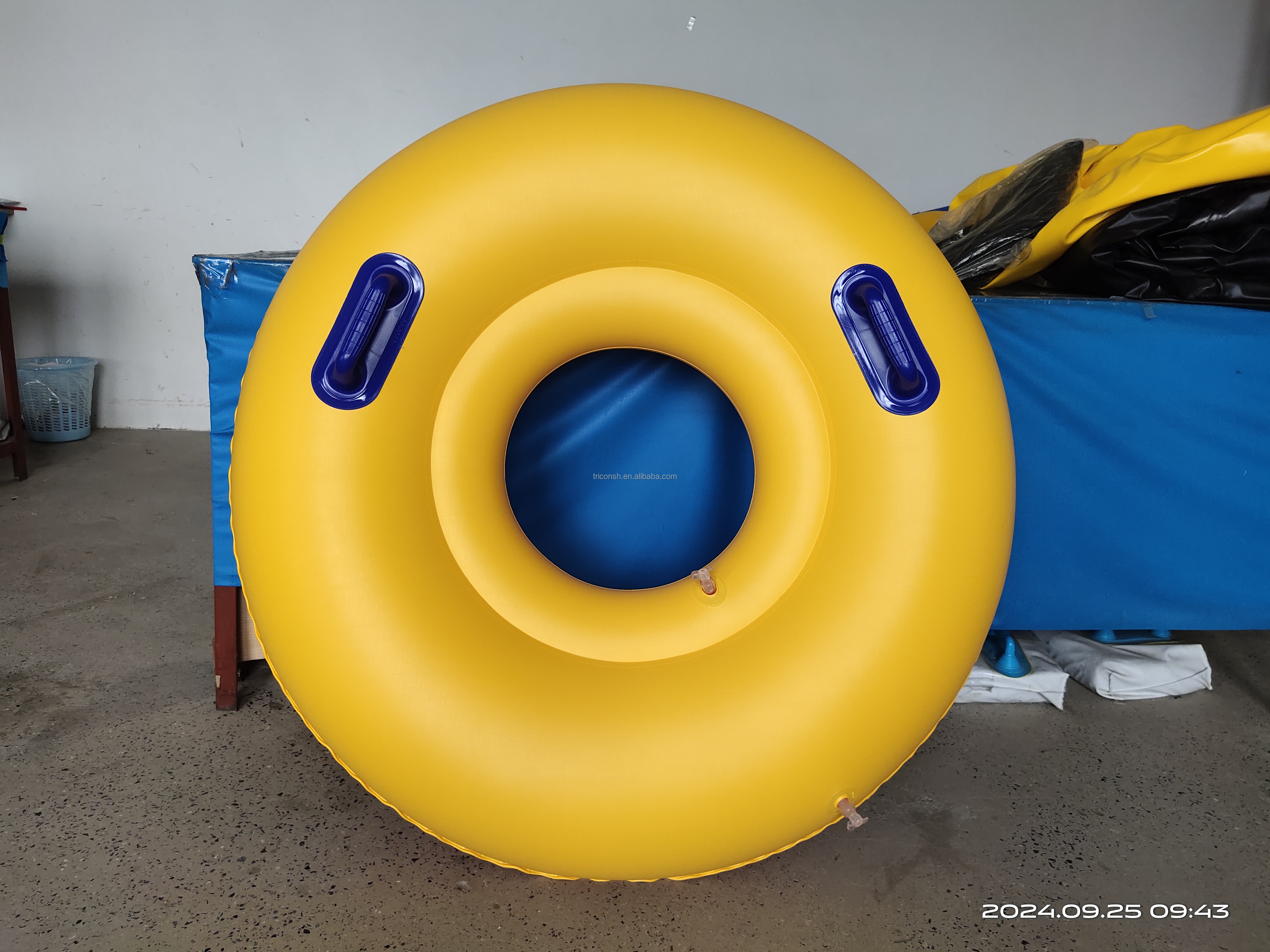 Water Tube Inflatable Swim Rings With Slides For Water Parks And Family ...