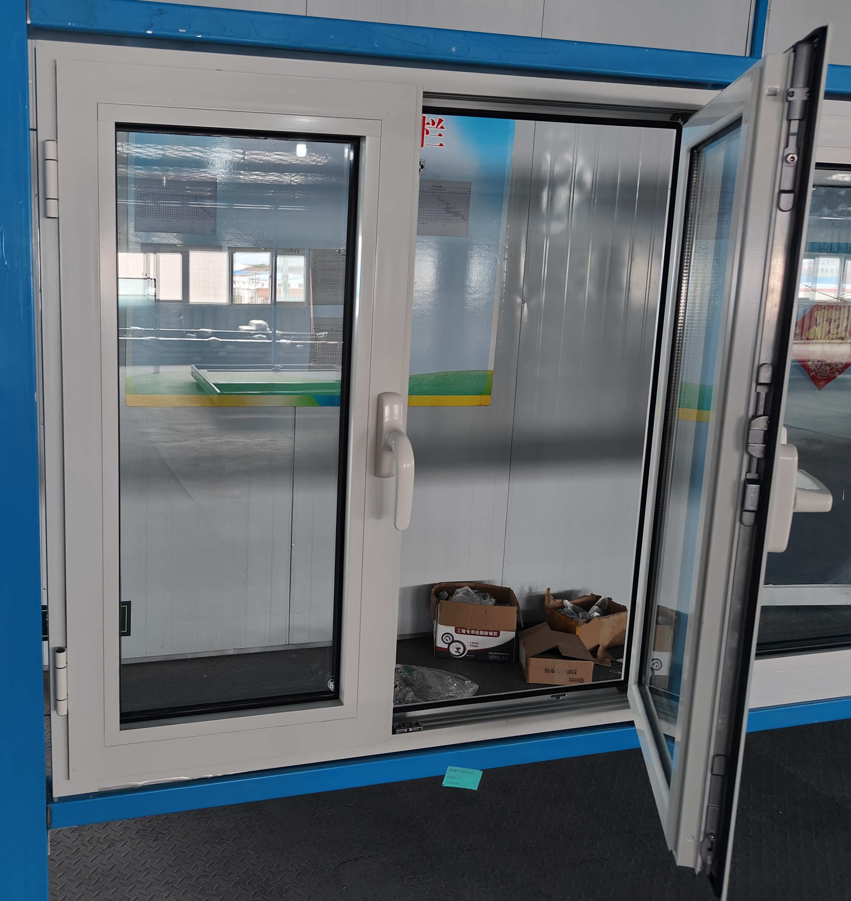 Aluminium Window With Tilt And Turn Mechanism For Bay Window With Glass ...