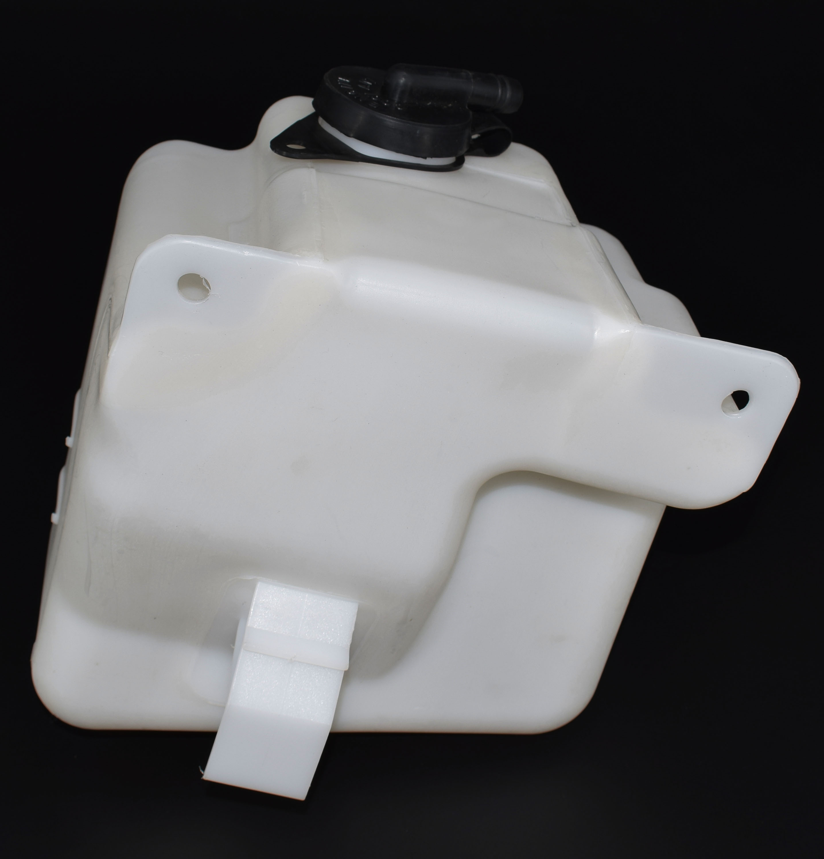 Engine Coolant Recovery Tank 15650373 for Chevrolet China Manufacturers ...