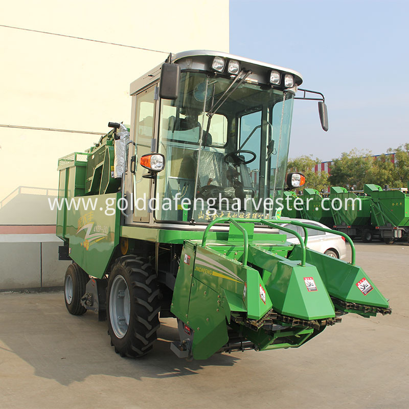 two-row self-propelled corn harvester maize picker machine China ...