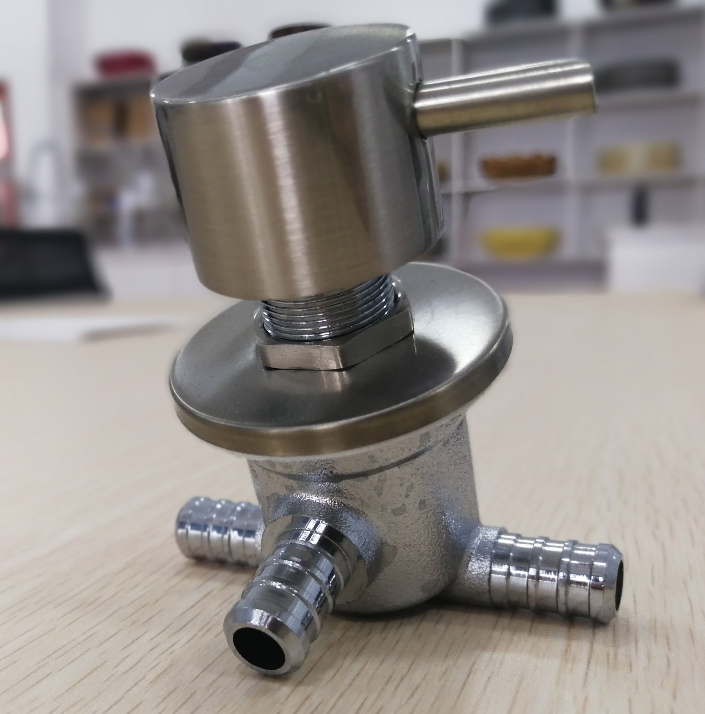 Brass One Inlet Two Outlets Concealed Valve, High Quality Brass One ...