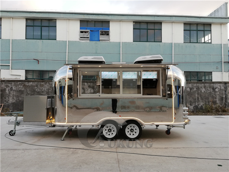 1960s Airstream Food Trailer: Bbq, Fried Chicken, Chips, And Hamburger ...