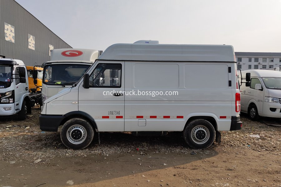 Brand New Small Iveco Cooling Van, High Quality Brand New Small Iveco ...