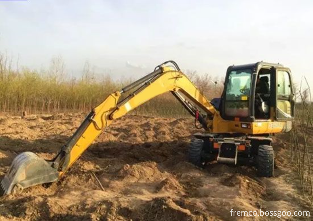 Mini Excavator 800kg Full Hydraulic Digger, High Quality Mini Excavator ...