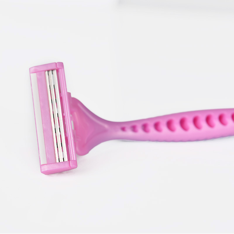 Disposable 3 Blade Soft And Smooth Razor, High Quality Disposable 3 ...