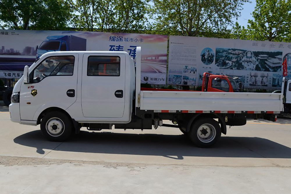 Dfac Dongfeng 2 Ton Double Cab 4 Door 6 Wheeler Diesel Mini Cargo Truck ...