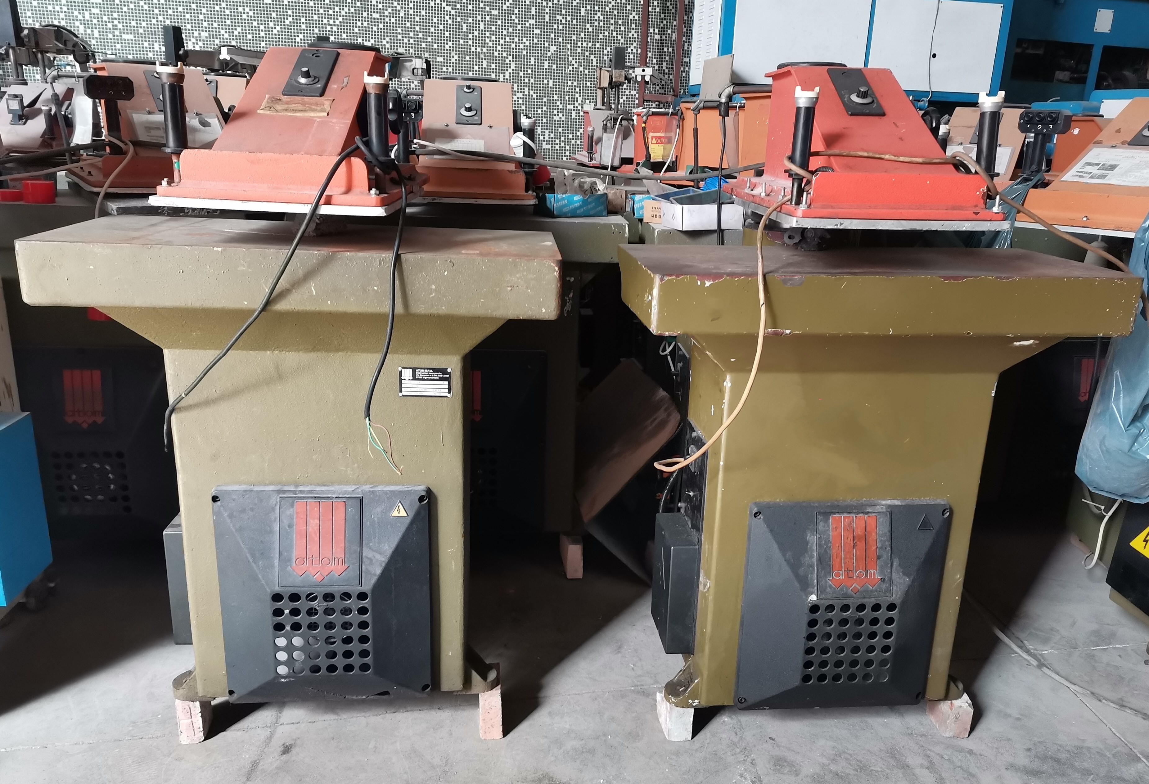 Used Italy Atom 922 Swing Arm Cutting Machine - 22t Hydraulic Second ...