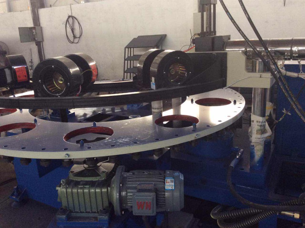 เครื่องผลิตรองเท้าแตะ Pvc/pcu Men Rotary - ผู้ผลิตมืออาชีพ คุณภาพสูง ...