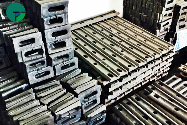Gb/bs/astm/din/jis/aisi Standard Train Rails For Rail Transportation ...