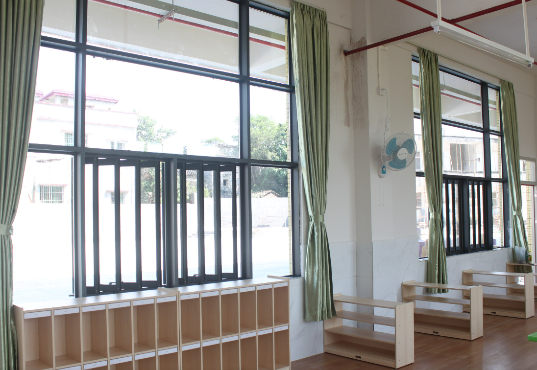 the aluminium profile twist window