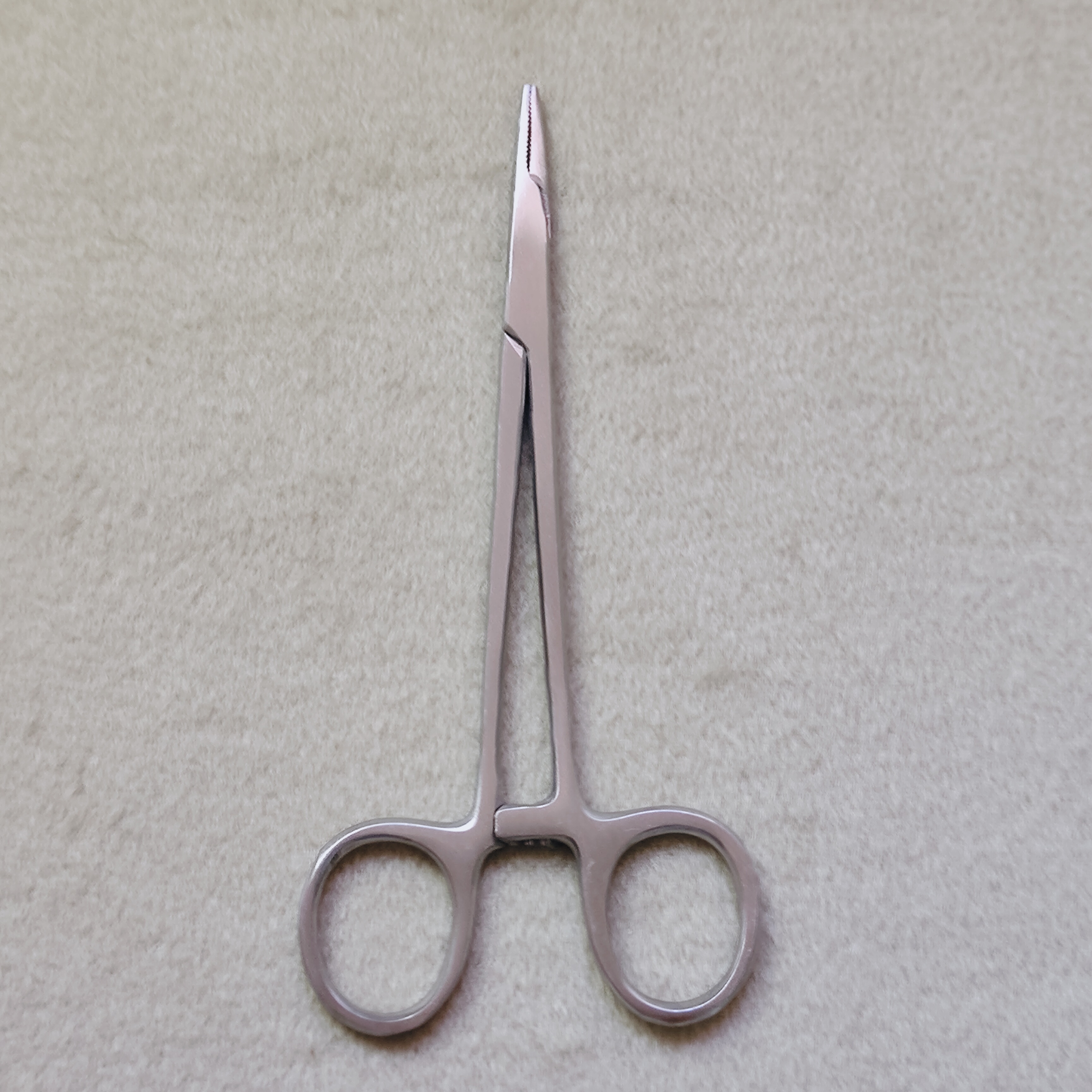 Veterinary Surgical Instrument Set: Hemostatic Forceps And Operating ...