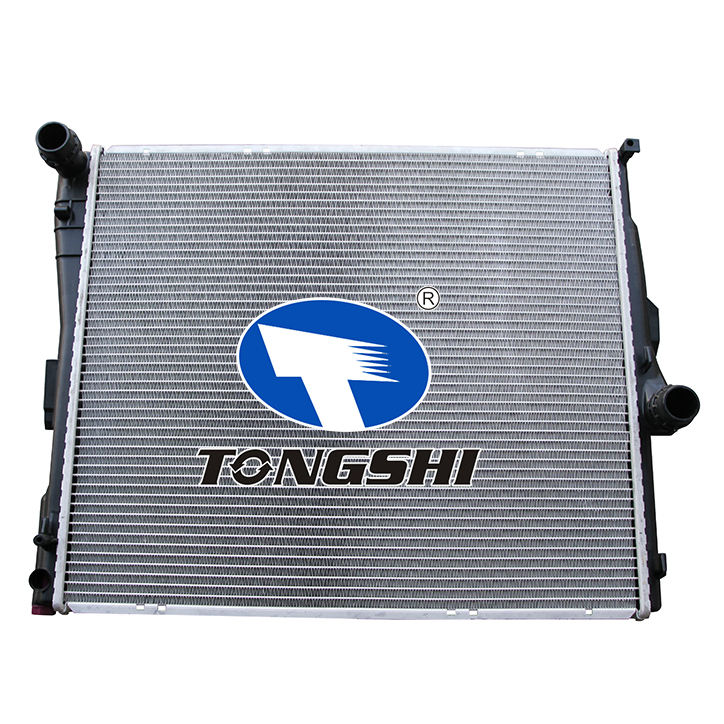 หม้อน้ำรถยนต์ Oem 3400013 3403551 3414986 17113400013 คุณภาพสูง หม้อน้ำ ...