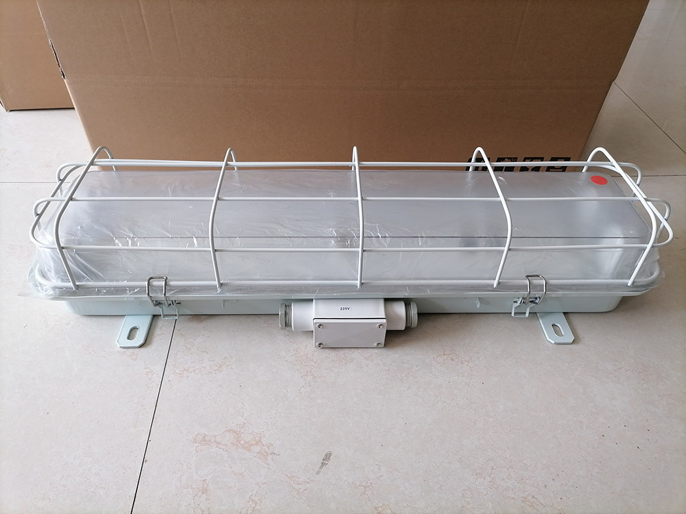 Impa 791871~791877 Marine Watertight Fluorescent Ceiling Lights With ...