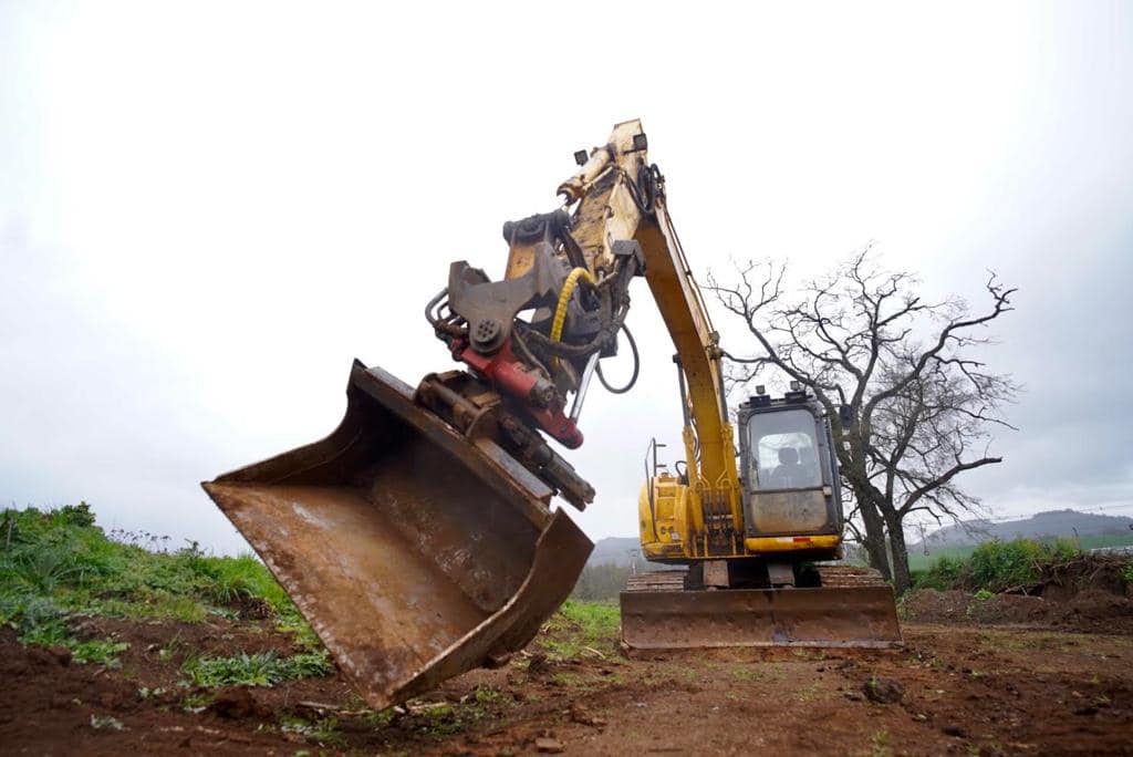 Excavator tiltrotators are advanced hydraulic attachments
