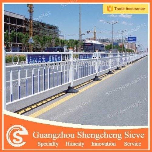 Welding Solid Structure Galvanized Steel Urban Guardrail, High Quality ...