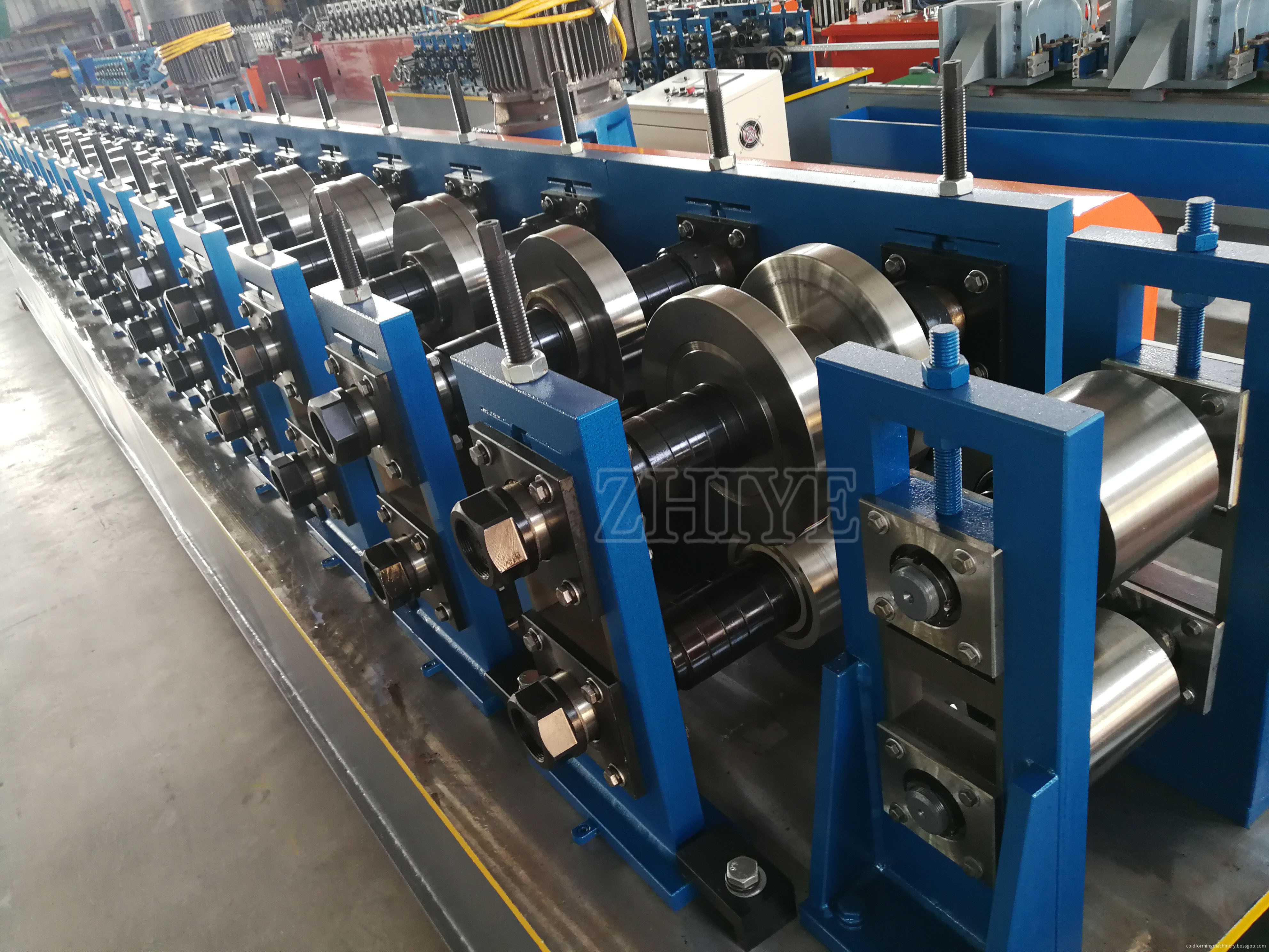 Hot Sale Cross Tee Grid Roll Forming Machine, High Quality Hot Sale ...