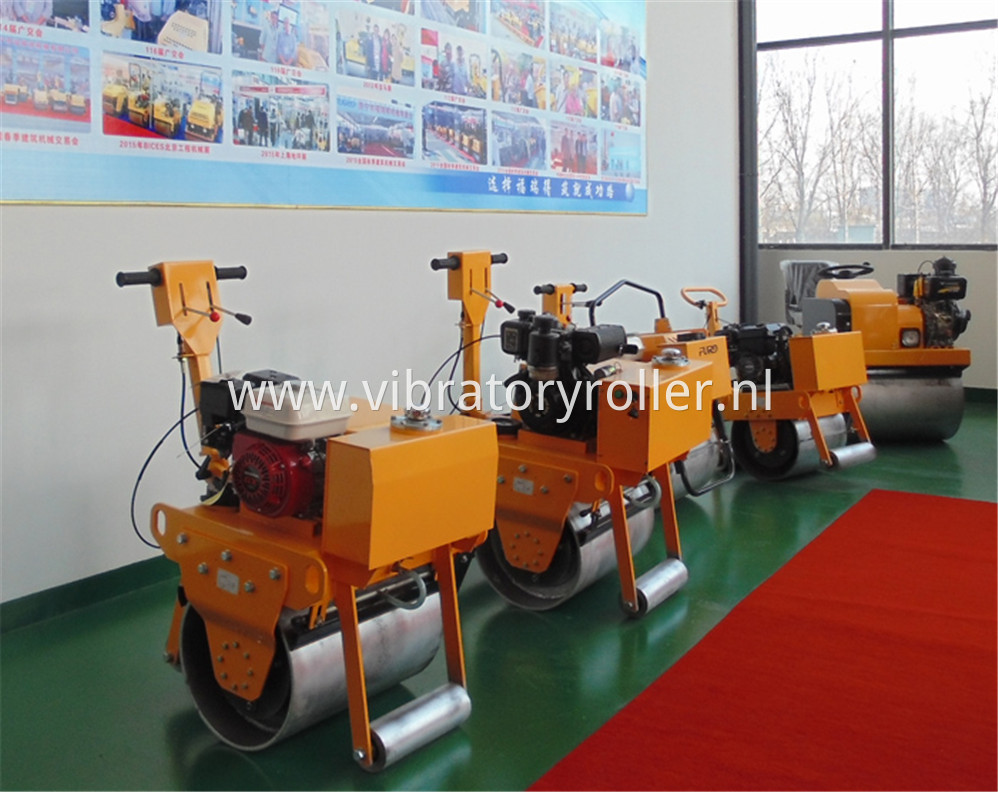 Self Propelled Small Asphalt Roller Compactor