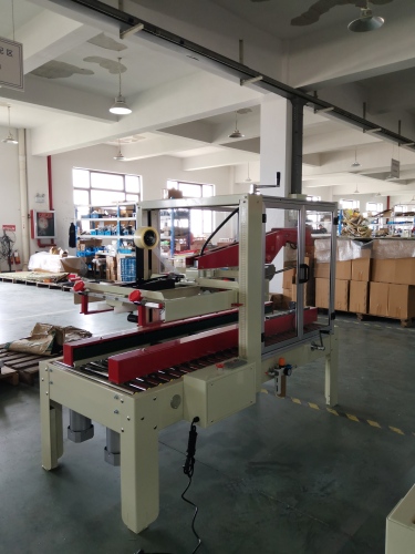 Brother Semi Automatic Box Flap Folding Machine, High Quality Brother ...