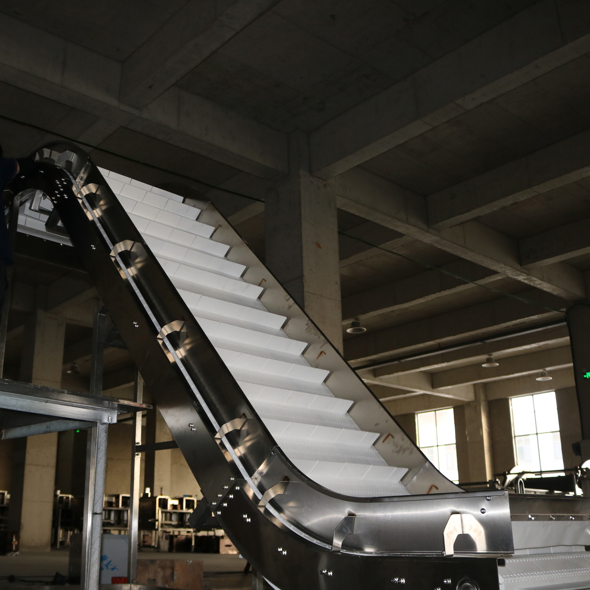 Affordable Adjustable Incline Conveyor Belt System: Automatic Inclined ...