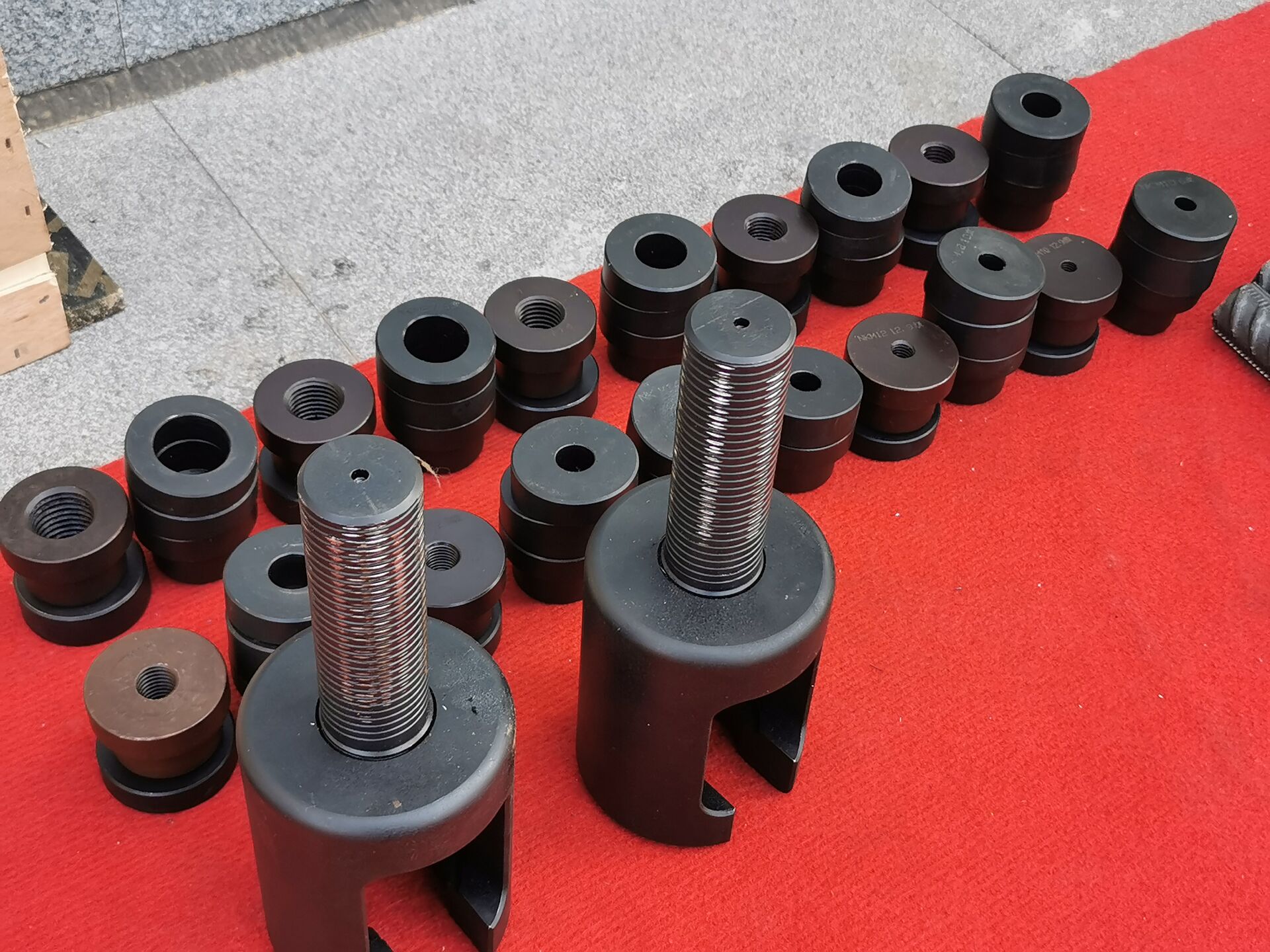 Hydraulic Universal Testing Machine M6-m32 Fastener Grips Bolt Nut ...