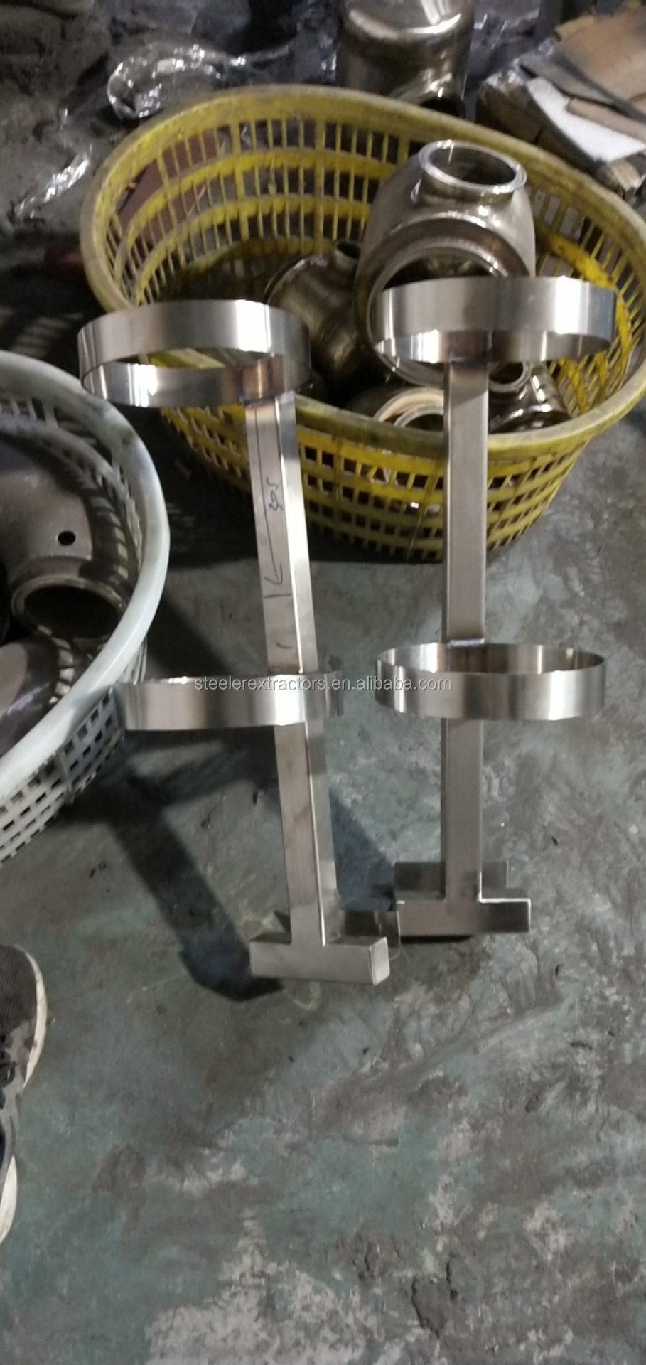 Ss304 1.5" Square Tube Rack 4" Height,2" Width,2.5 Feet Long With Bolt ...