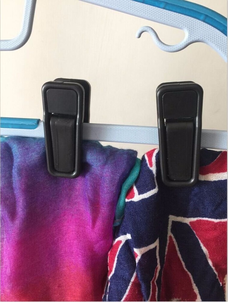 Removable Plastic Clothes Clips For Flocked Garment Trouser Hangers ...