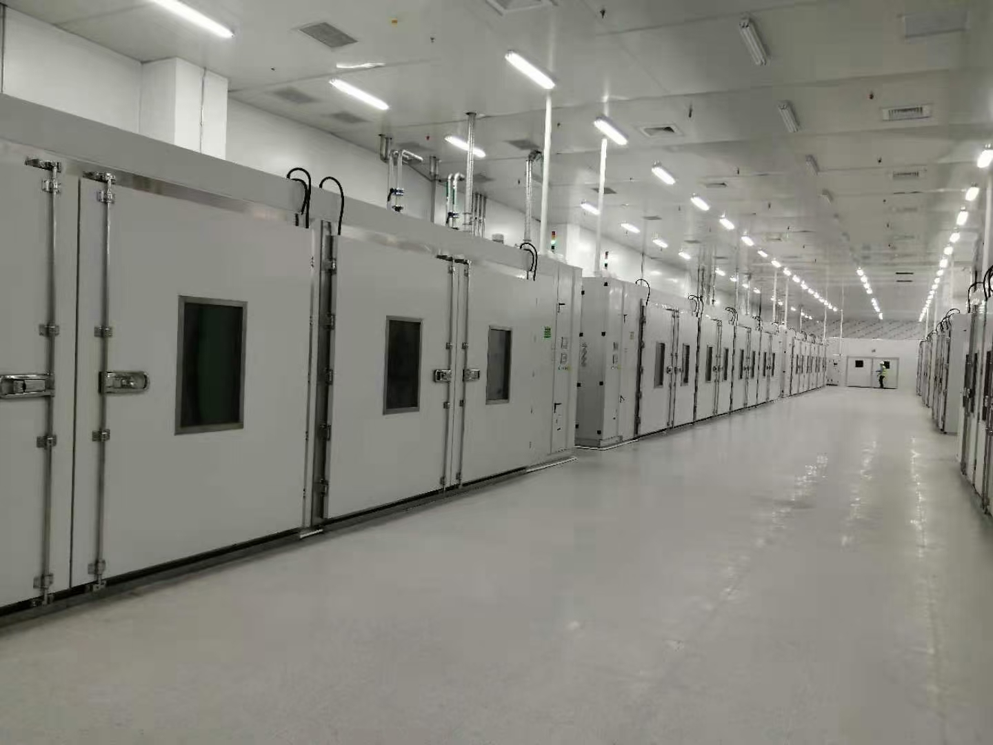 Temperature And Humidity Controlled Climatic Chambers For Electrical ...