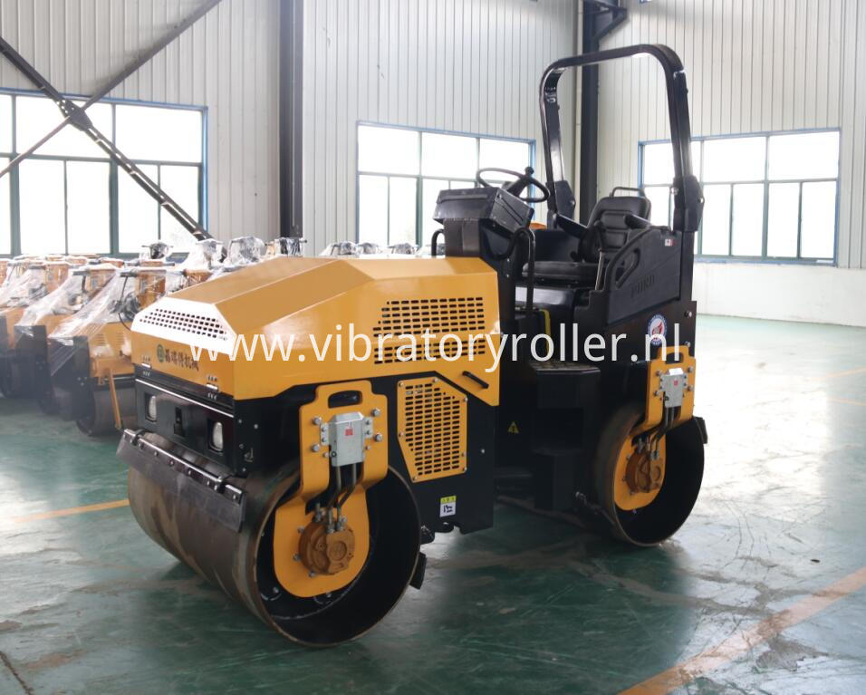 3 Ton Articulated Double Drum Vibratory Roller