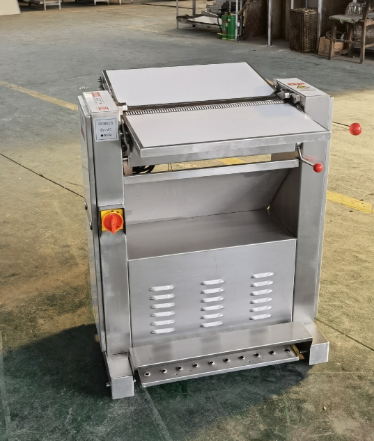 Pork Skin Peel Machine: Beef Fascia Removing Machine And Pig Skin ...