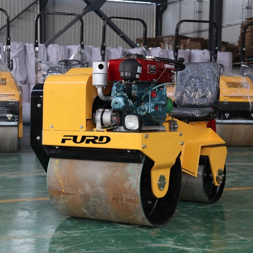 Small Ride-on Double Drum Compactor Machine Diesel Power Road Roller ...