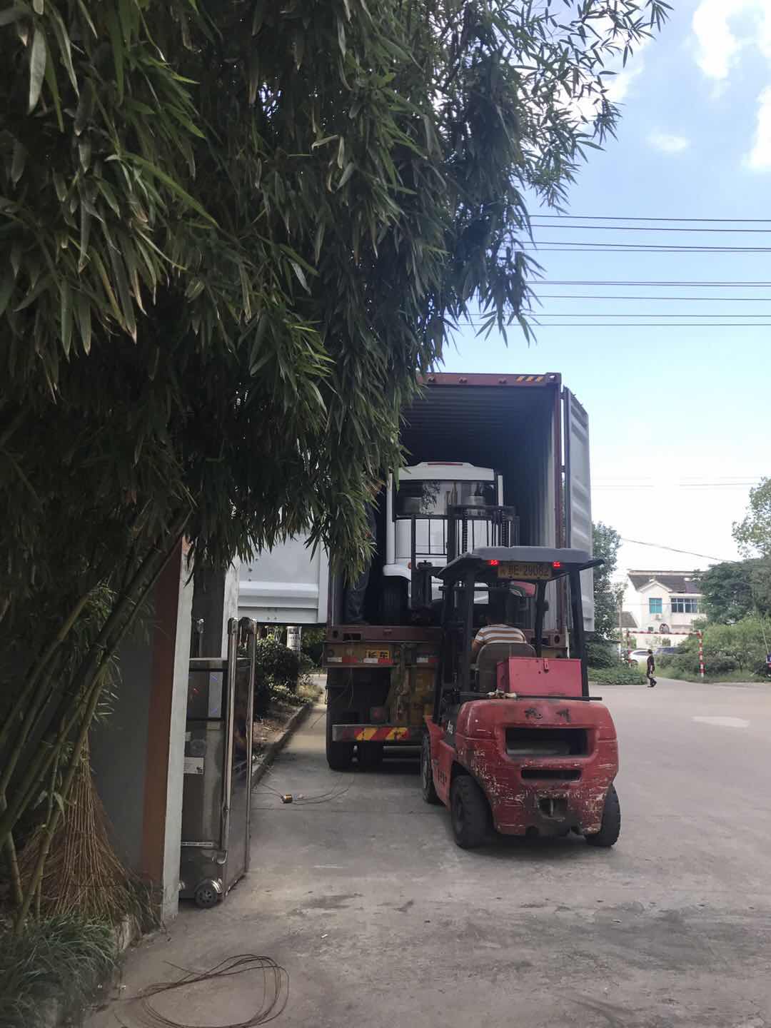 14 Seater Enclosed Shuttle Bus Aw6143kf, High Quality 14 Seater ...