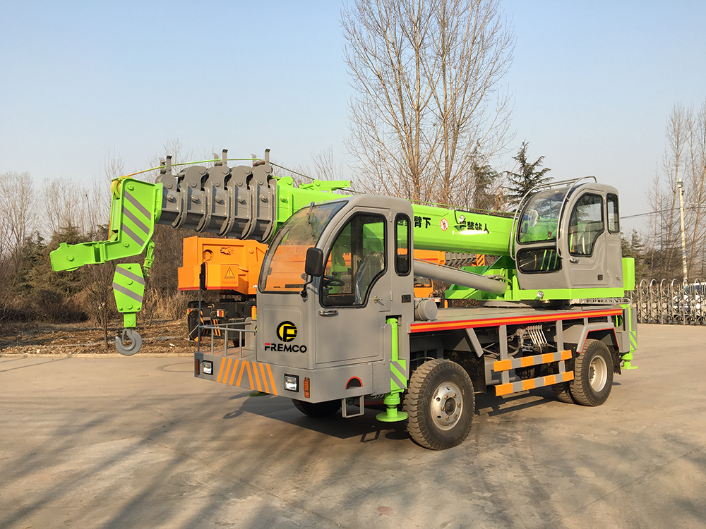 Small 8 Ton Truck Mounted Crane, High Quality Small 8 Ton Truck Mounted ...